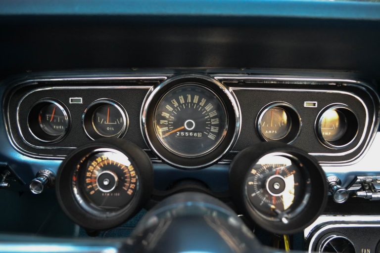 1966-ford-mustang-cabrio-blau-rally-pac-18 | NR Classic Car Collection ...