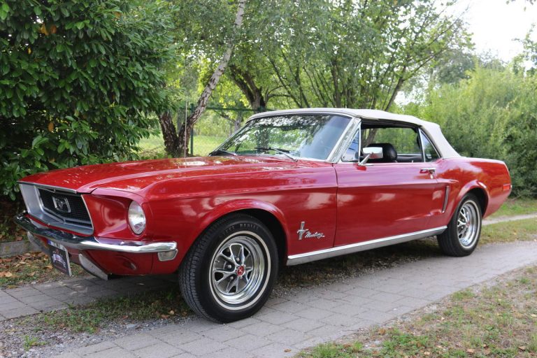 Mustang Cabrio Rot